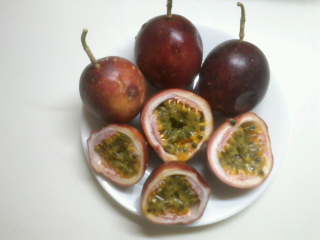 10 Manfaat Dari Buah Markisa - dUNia MaYa