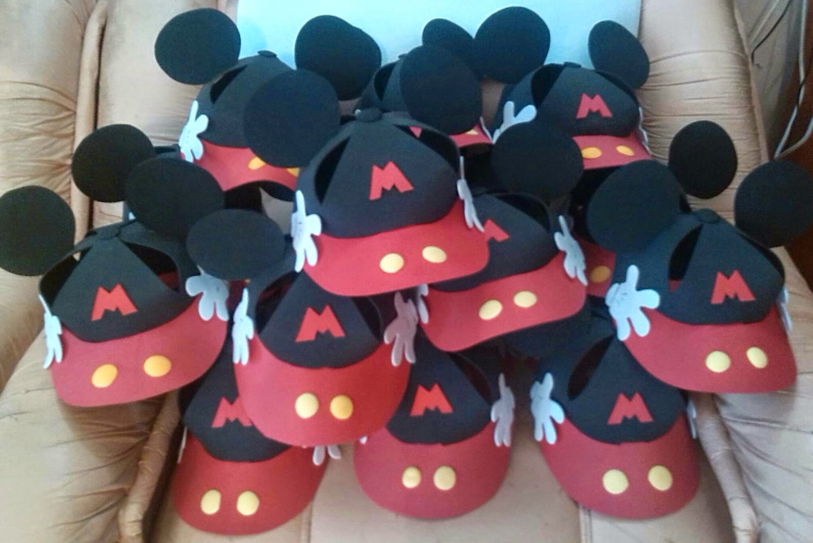 Moldes de gorras y viseras de Mickey y mini de fomi - Imagui