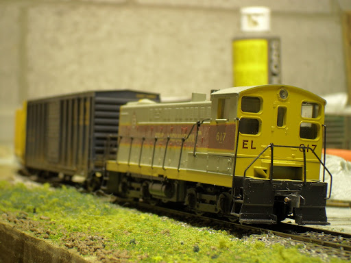 Weekend Update 10/17/10 - page 1 - N and Z Scales - TheRailwire