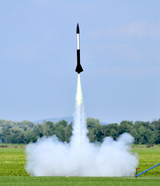 MostHighAero Mid Power Rockets: Blast off!!!