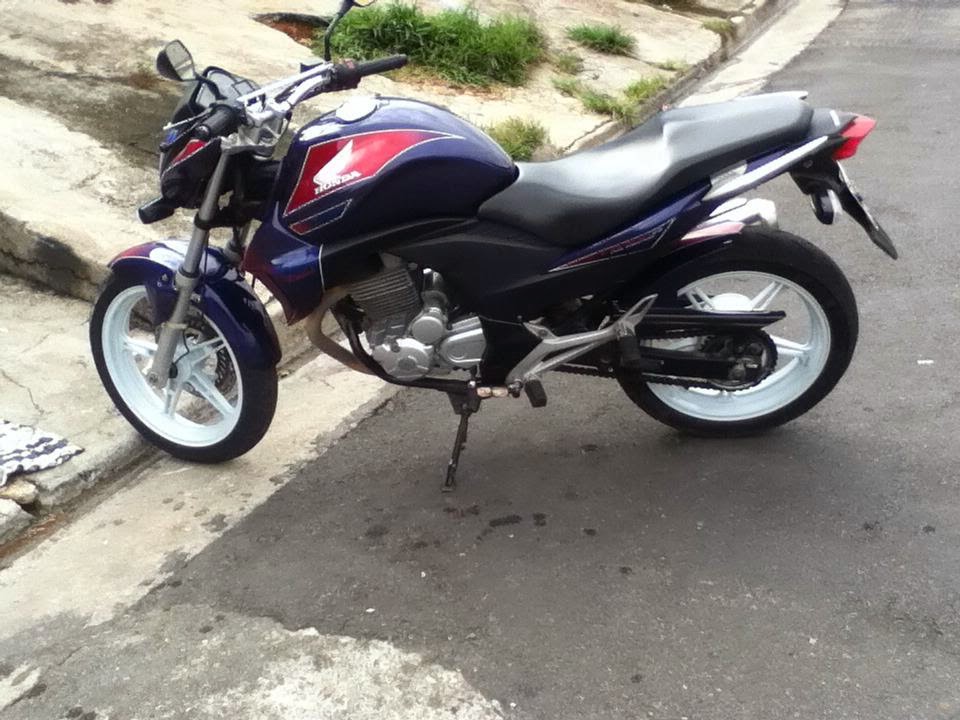 Pinturas customizadas: CB 300 customizada