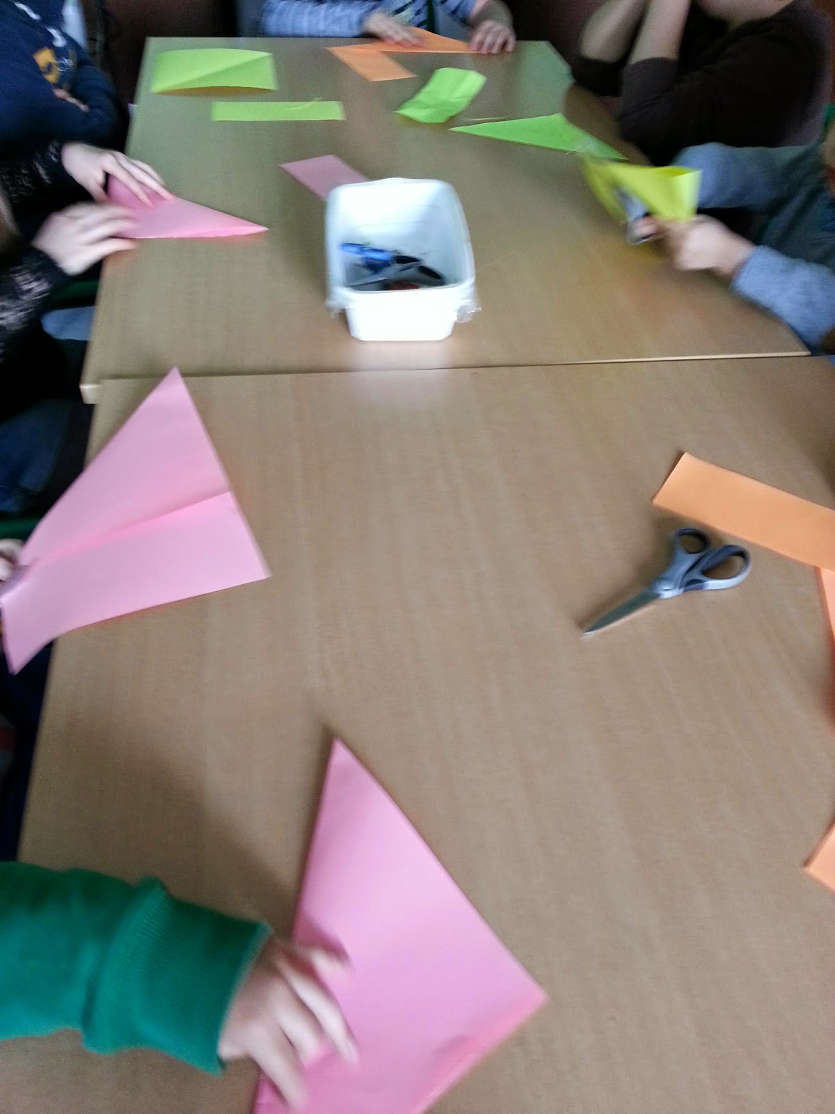 Périscolaire de Rettel: ORIGAMI, MEDUSE ET COMETE