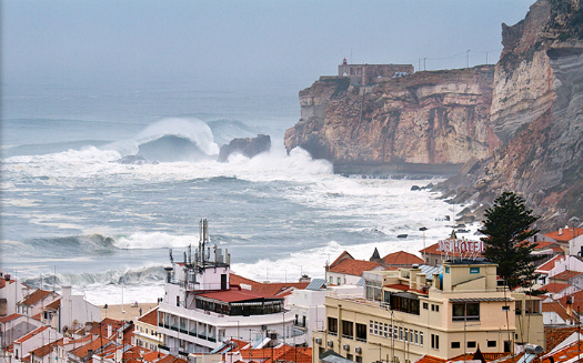 ET DOS ROBALOS : Mar na Nazaré e praia do norte...