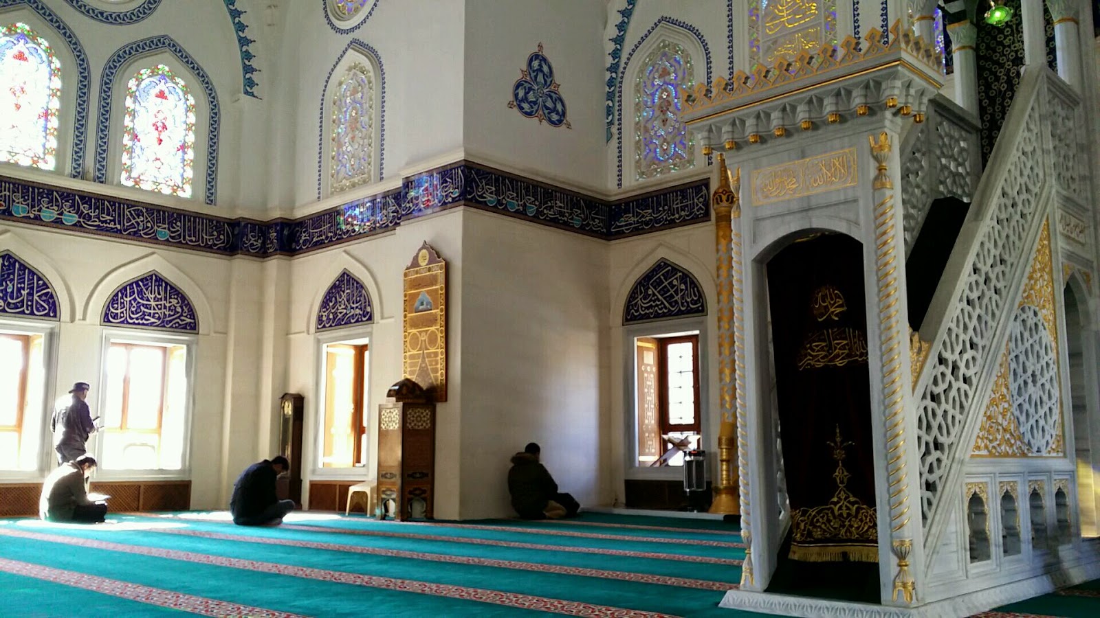 Shalat Jumat di Jepang : Masjid Tokyo Camii Turki | Mohamad Iman Fauzi