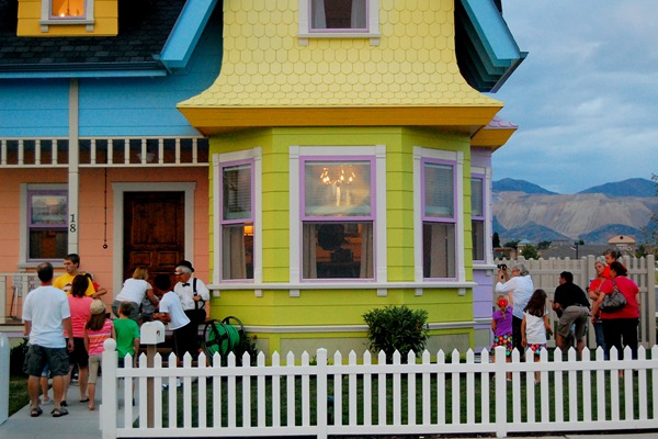 Favorite Paint Colors: Real Life “Up” House: Paint Colors