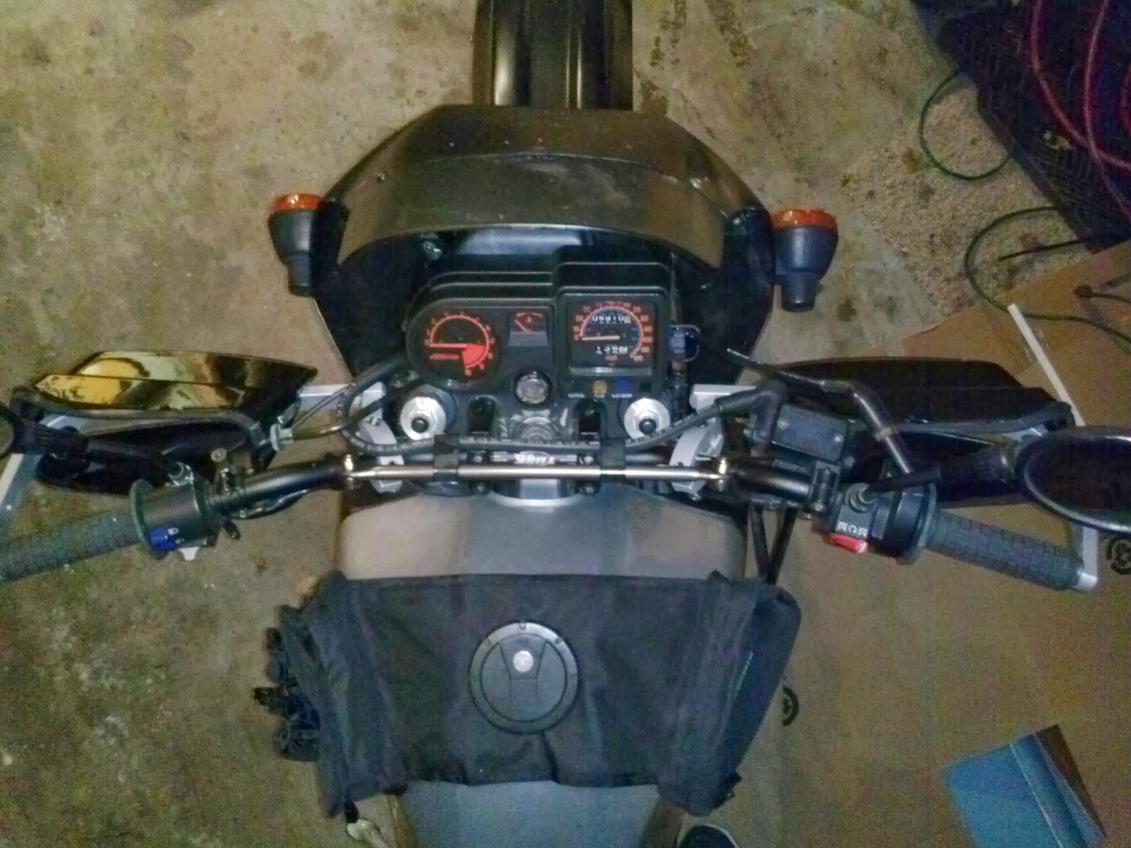 Geoff's KLR650 project: Installed 'custom' bark busters