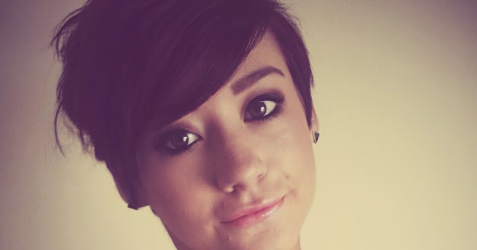 NEON FITNESS REVOLUTION: My Pixie Cut | AimeeBellMua