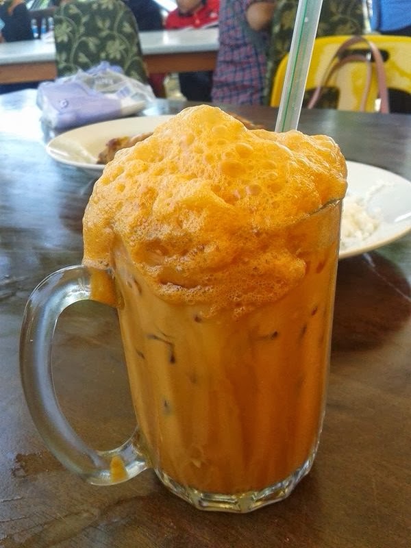 Ninie Traveller: Pak Mat Teh Tarik Madu