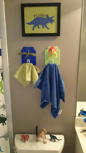 52 Projects in 52 Weeks: Dinosaur Bathroom