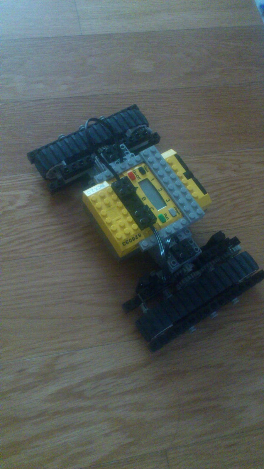 관심자료: Mindstorm tank with caterpillar