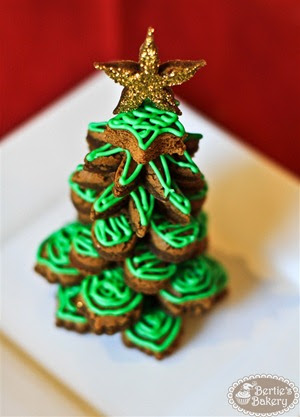A Gingerbread Christmas Tree ~ Bertie's Bakery