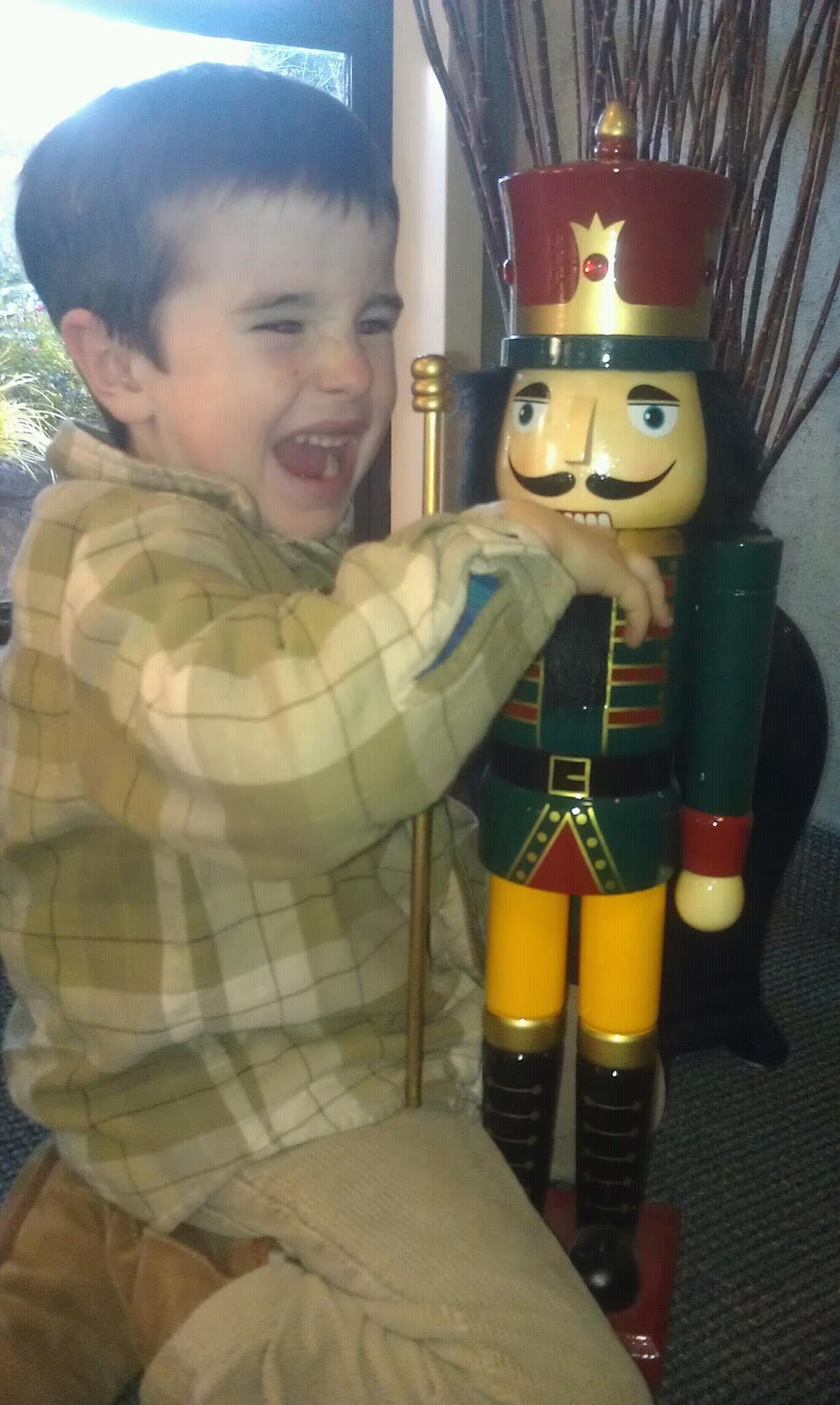 Calen and Bryce Everage: Finger cracker at the dentist