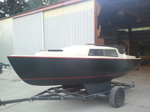 Yasmin, a Junk Rigged Alacrity 19