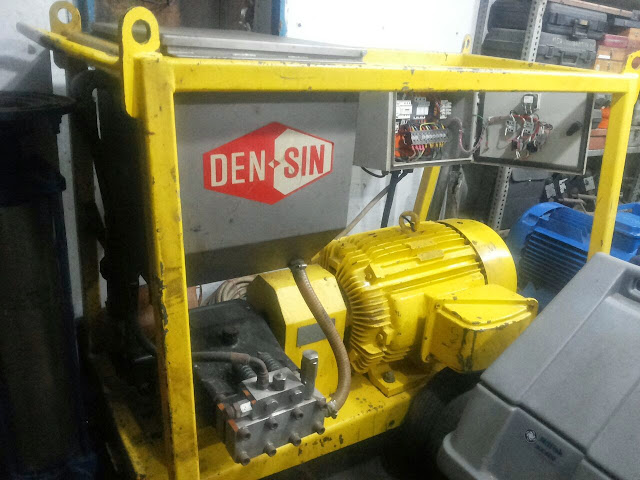Den-Sin High Pressure Water Blaster - Used And Reconditioned Ship Machinery