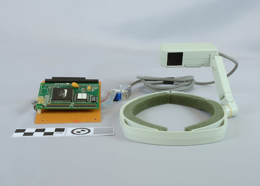 Reflection Technology Private Eye display — Google Arts & Culture