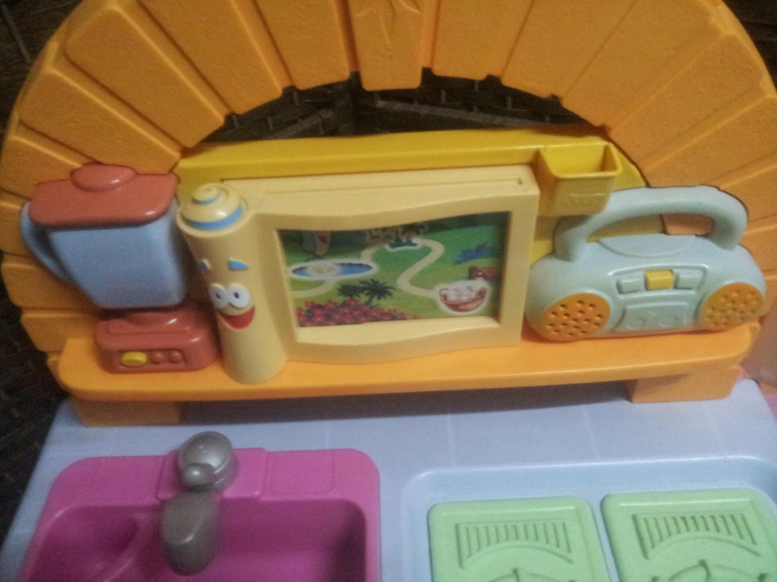 oldstreetshop: Dora's Talking Kitchen