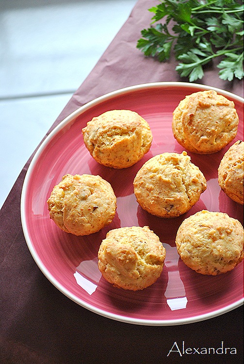 Μα...γυρεύοντας με την Αλεξάνδρα: Muffins με μπέικον και τυριά