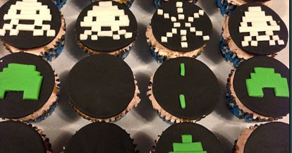 Ace of "Kerry": Space Invader Cup Cakes