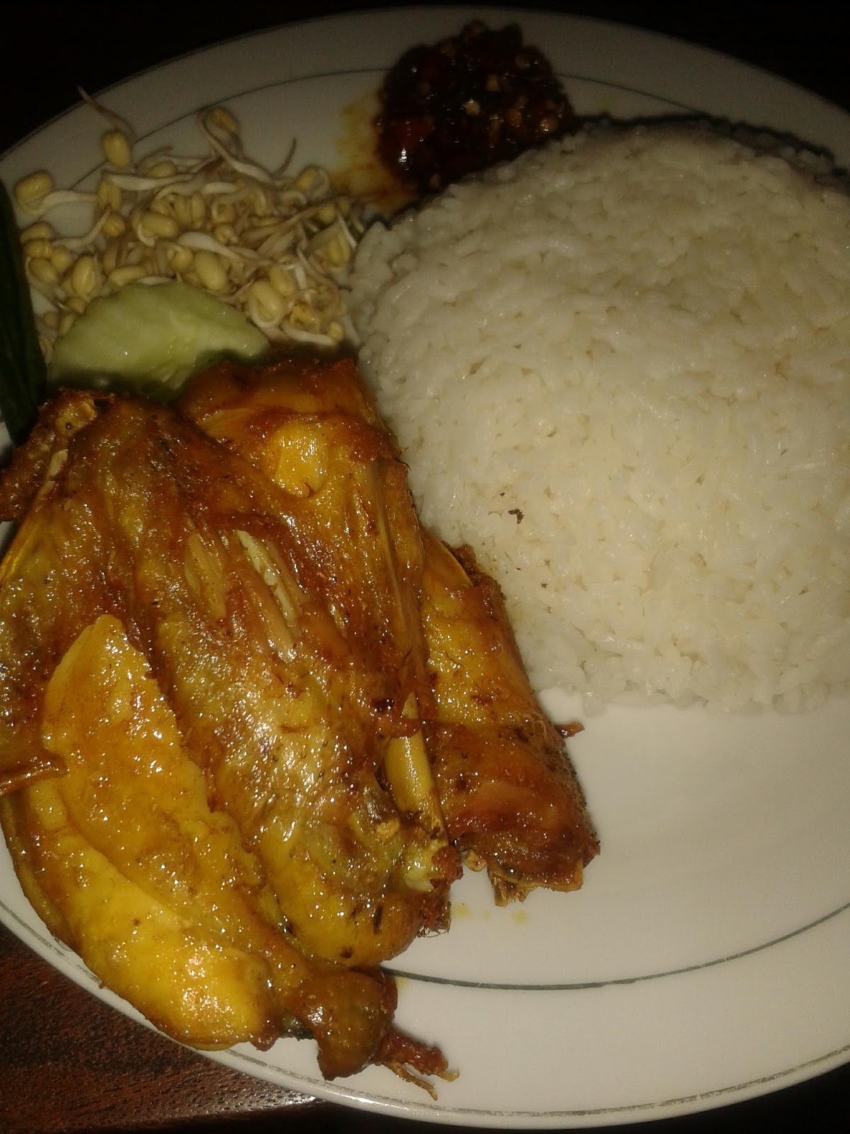 Ayam Goreng Tembel Mbah Karto Paling Enak! | Jajan Solo