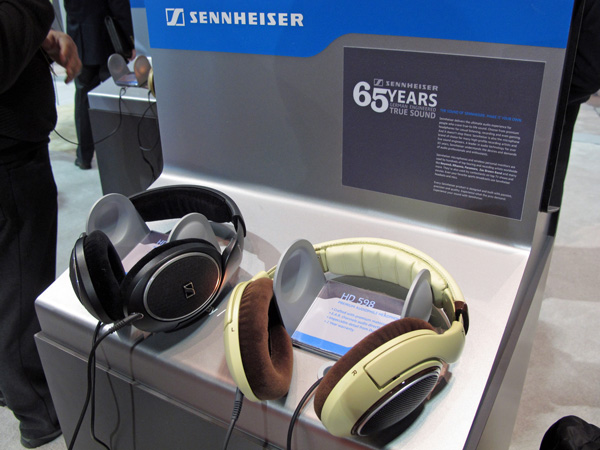 011211Sennheiser-600.jpg
