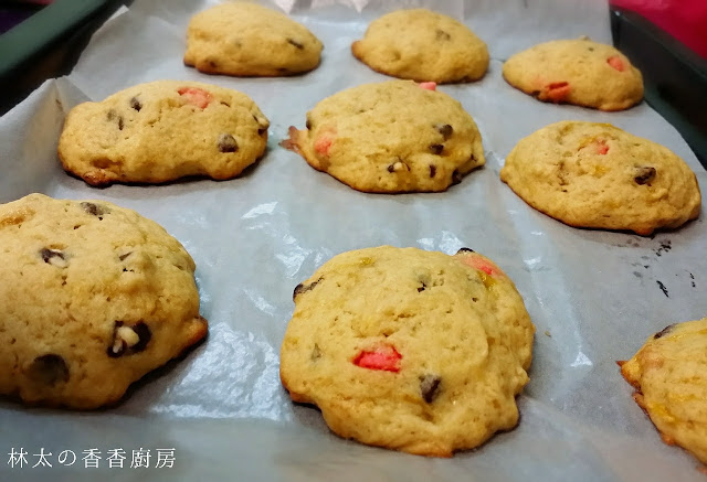 Mrs Lim の Kitchen Paradise: Banana Chocolate Chip Softie (cake-like cookie)