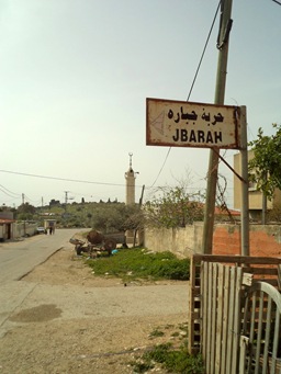 Entre Santos e Checkpoints: Jubara