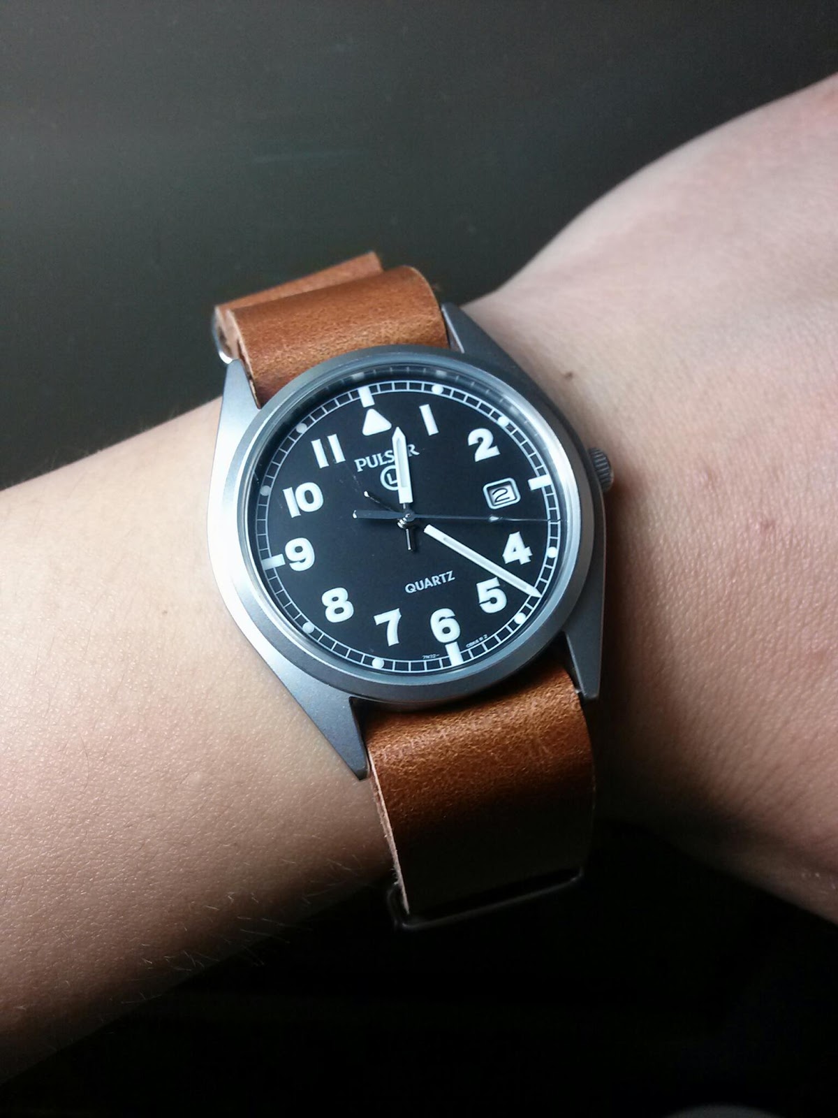 nonexpensive military field watch review: british royal airforce (RAF ...