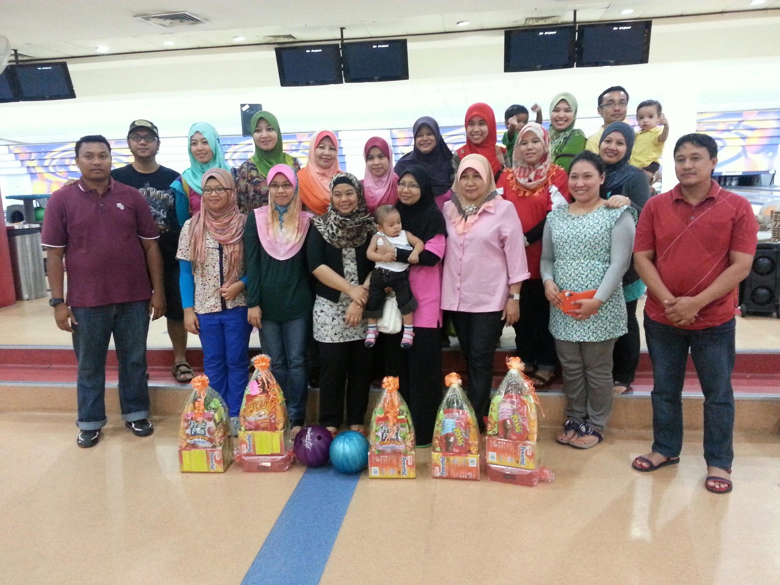 Lets Bowling @ Ampang Superbowl IOI Mall Puchong | ..i heart us..