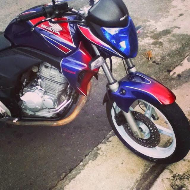 Pinturas customizadas: CB 300 customizada
