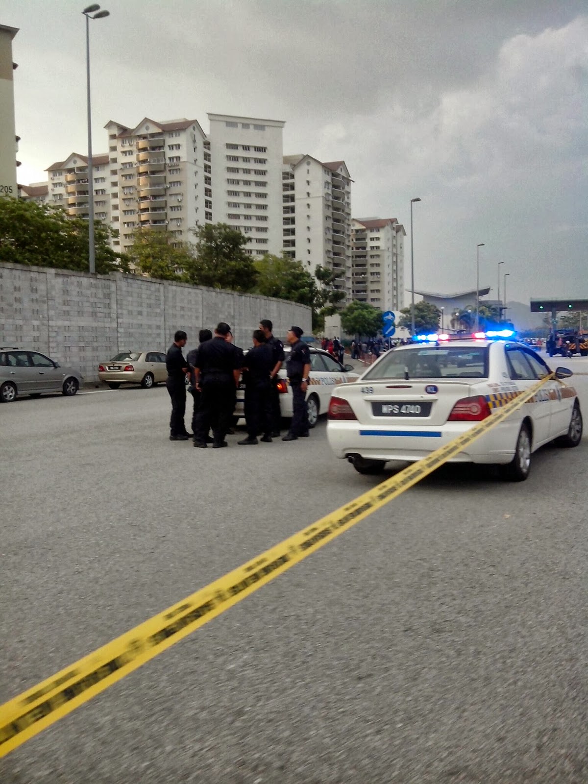 Minda Insan: Gambar Kejadian Tembak di Plaza Tol Duke Sentul