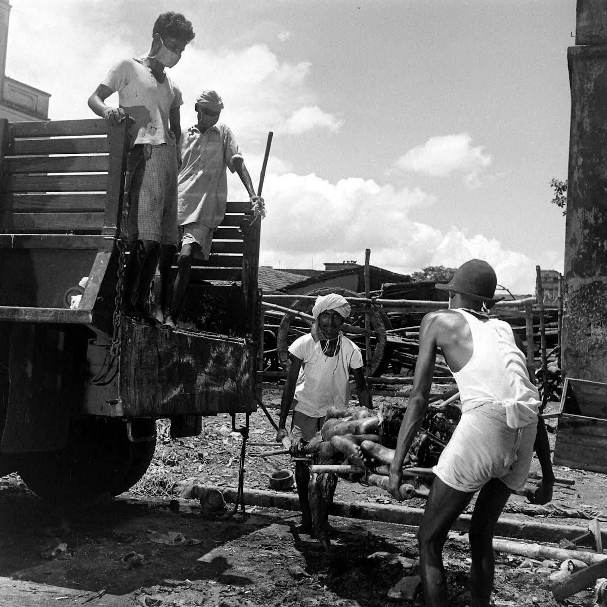 Aftermath Of Calcutta Riots - Margaret Bourke-White — Google Arts & Culture