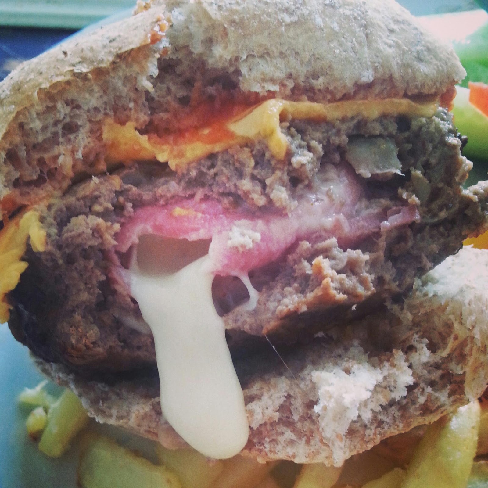 Yummy mummy slimming world mission: Babybel and bacon burgers