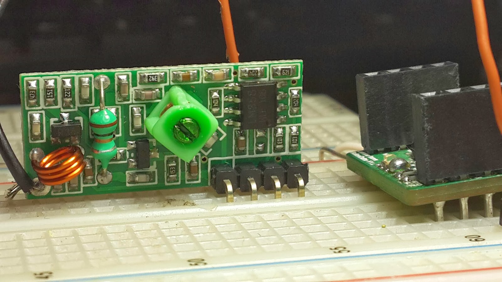 Interactive LED Panels: Wireless Tiny Arduino working via RF