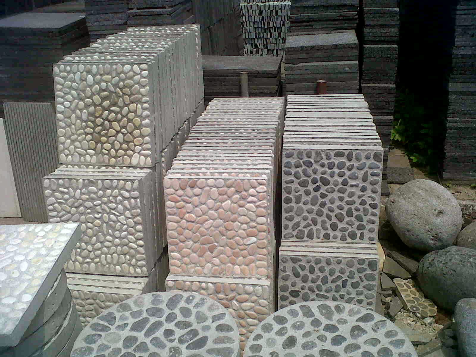 The Garden: Batu sikat