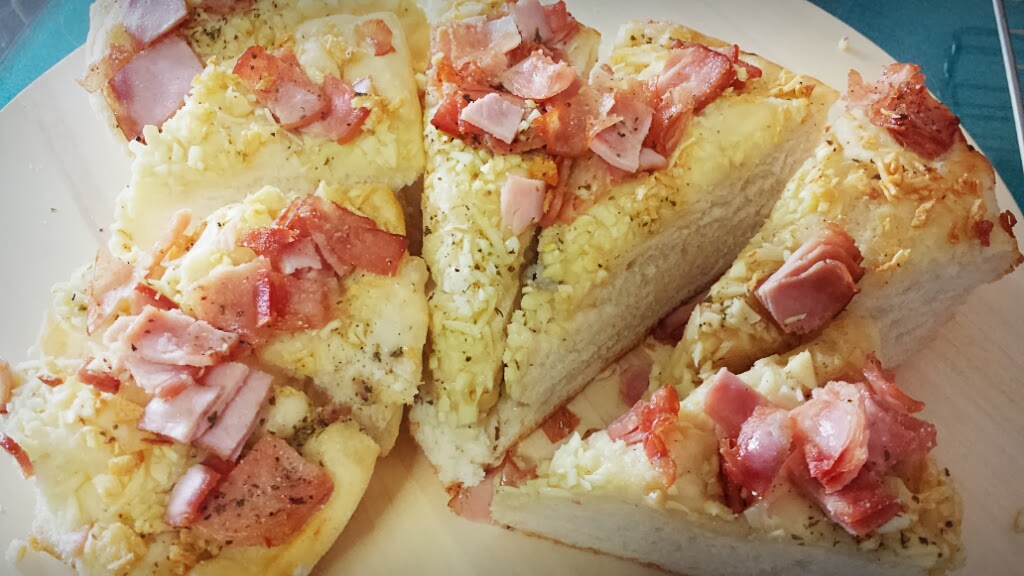 Jolyn: Baked Ham Focaccia Bread