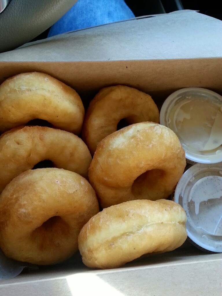 #LUCKY LACY LADY# : Guam local-- Daddy's "donut shop"