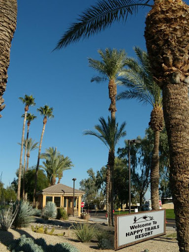 Happy Trails RV Resort (55+) | BookYourSite