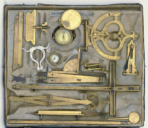 Box of mathematical instruments (Museo Galileo’s exhibit, late 16th ...