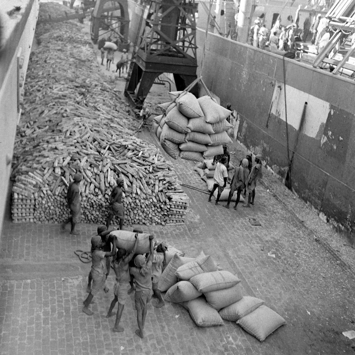 Calcutta And Bengal Famine - William Vandivert — Google Arts & Culture