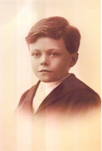 W. A. Ismay - Collector & Connoisseur of Studio Ceramics — Google Arts ...