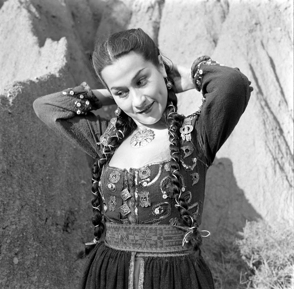 Yma Sumac, Peruvian Singer - Peter Stackpole — Google Arts & Culture
