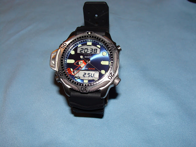 Citizen Cyber Aqualand Nx Dive Computer Watch | The Watch Site