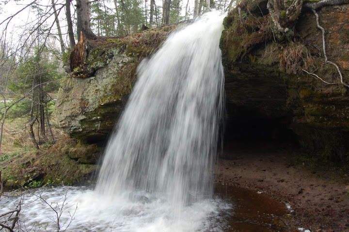 Scott Falls, Michigan | The Waterfall Record