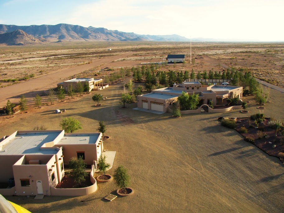 Blogging from the Boot Heel: Fencing the Painted Pony Ranch