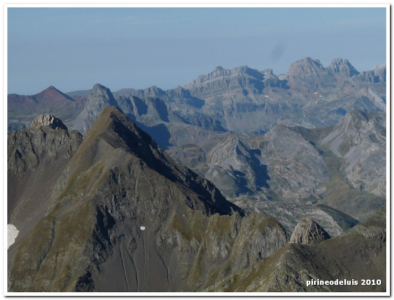 Un paseo por el Pirineo: Pico Arriel (2824 m) y Petit Arriel (2683 m)