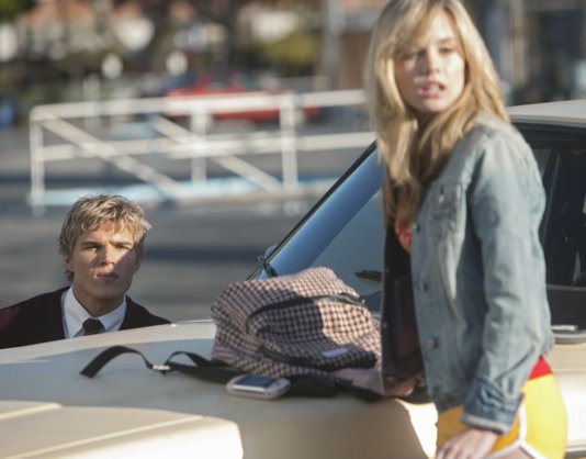 Blog de la Tele: Lindsey Shaw y Ethan Peck Comparten un Beso