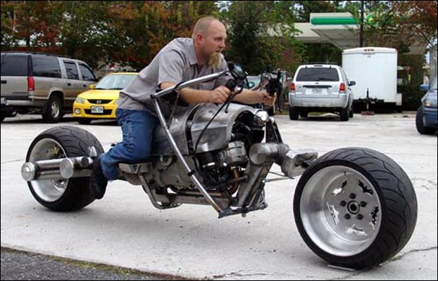Batman's Motorcycle – The Batpod ~ MegaMachine