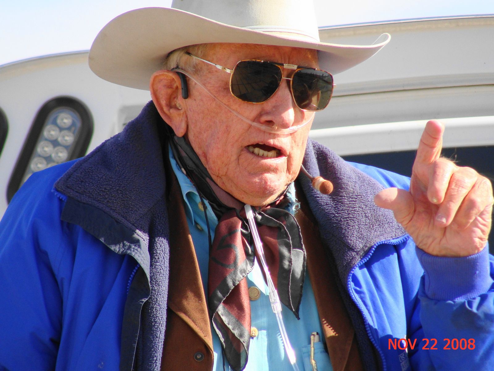 Mike Thomas :: Horsemen: Ray Hunt Clinic, Wickenburg, AZ, Nov. 22-24, 2008