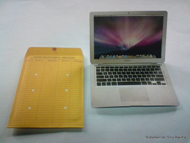 Sidnelson Papercraft: Mac Book - 30.03.2010