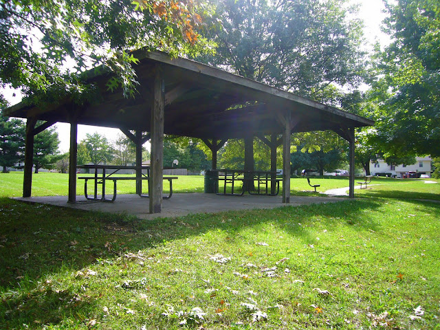 PAW: Playground A Week: Wadsworth Park - Lee's Summit